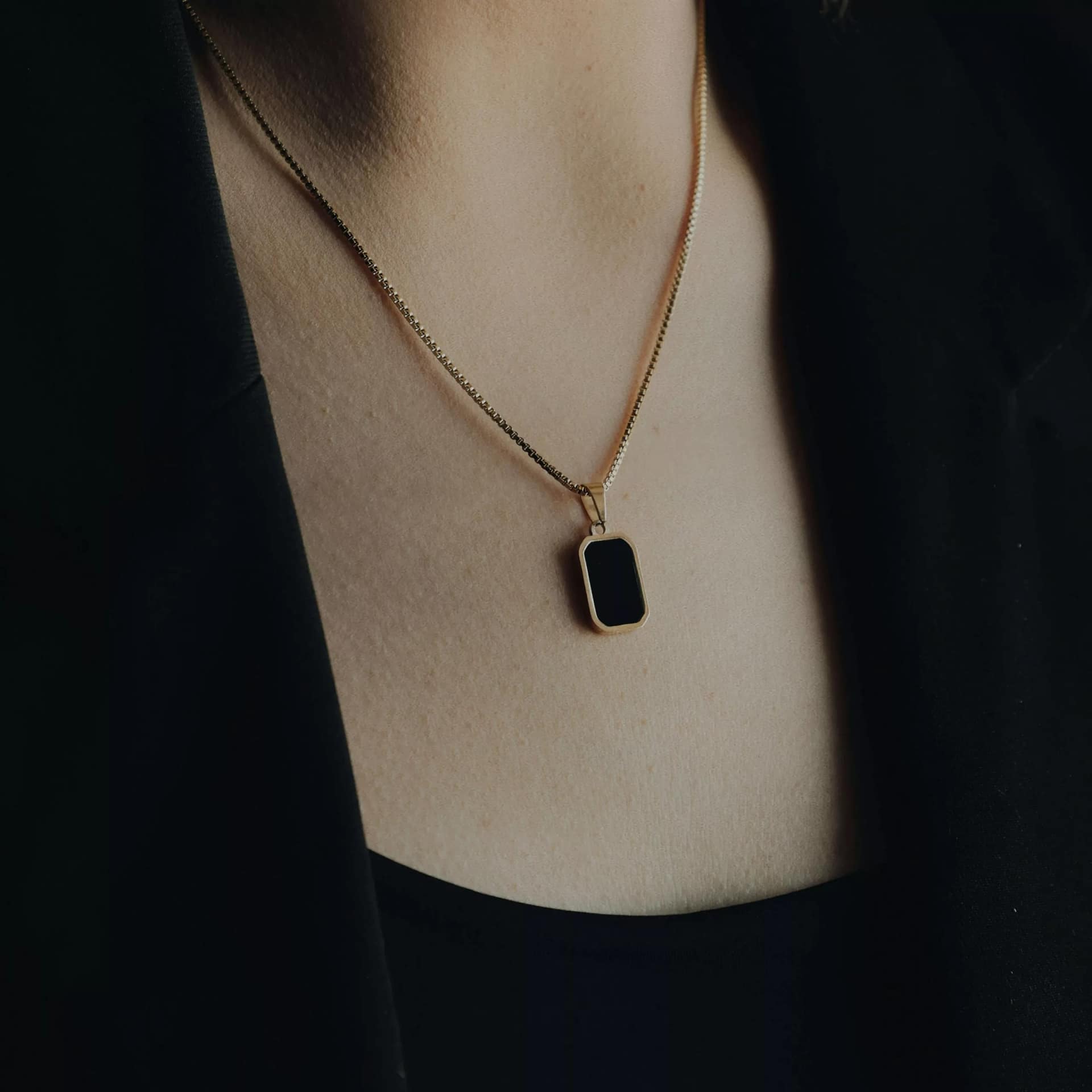 The Ultimate Guide to Black Gemstone Jewellery - Gemstones Insider